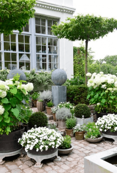 The Most Exquisite Gardens and Landscaping Ever! - Laurel Home