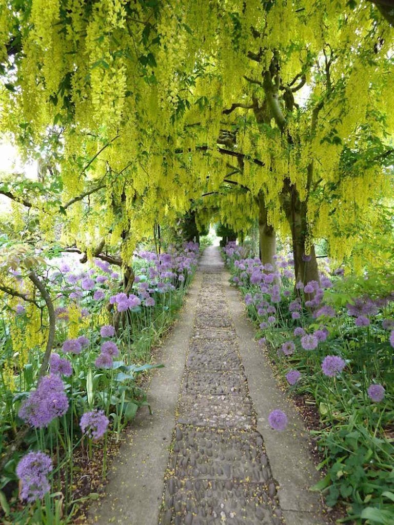 The Most Exquisite Gardens and Landscaping Ever! - Laurel Home