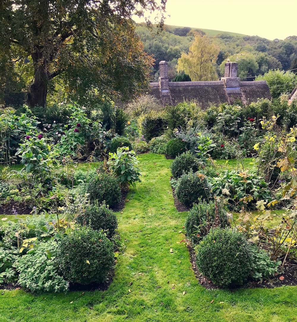 The Secret English Gardens and I Mean Secret! - Laurel Home