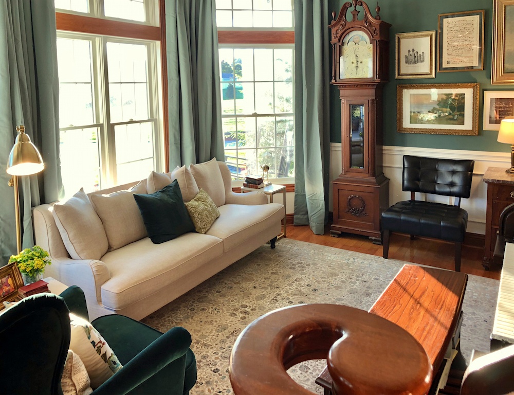 Impressive Decorating On A Shoestring Budget - Only 1,100.00 bucks ...