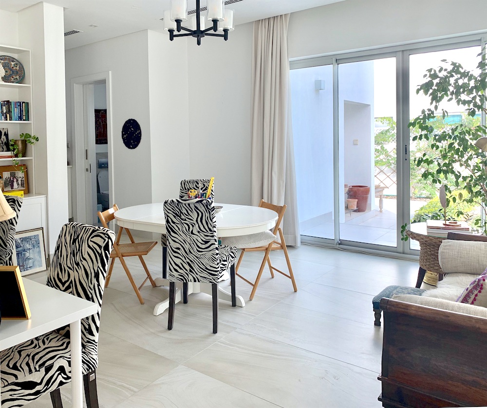 A Gorgeous Modern Rental Home With A Tacky Kitchen - Laurel Home