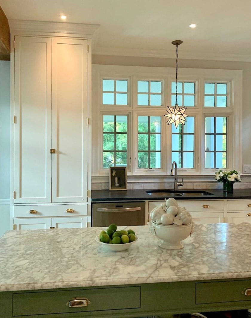 F&B Calke Green + An Iconic Wallpaper = Kitchen Heaven! - Laurel Home