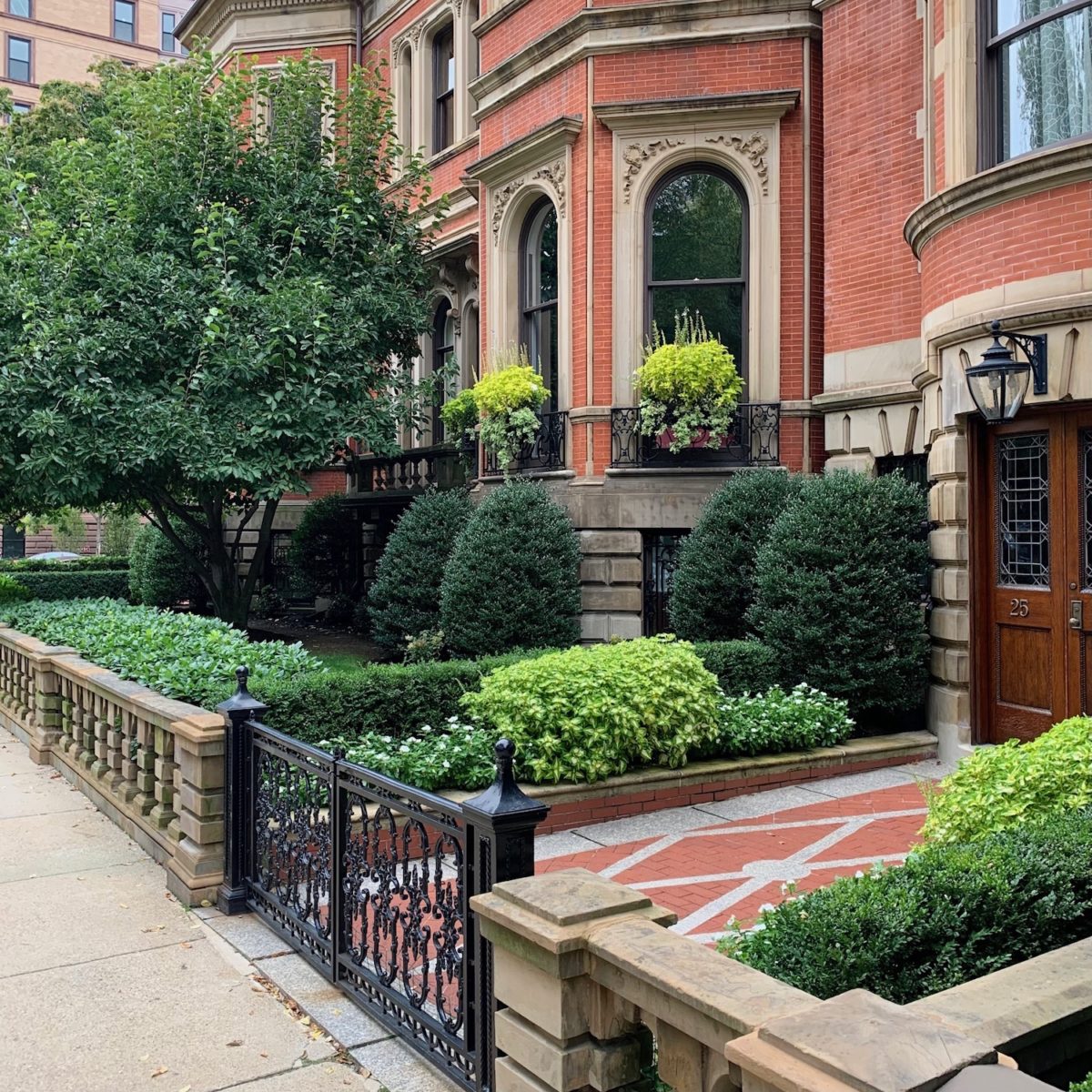 Boston Marathon 2021 + Back Bay Houses Early Fall - Laurel Home