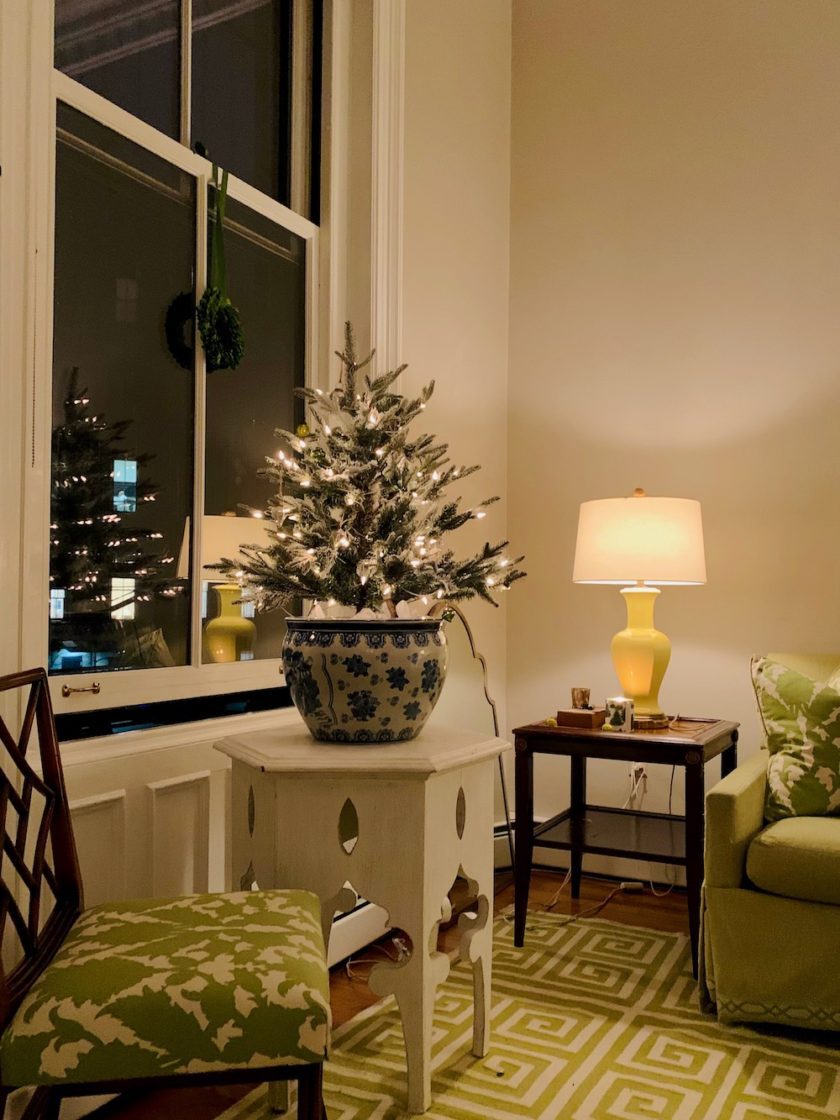 Christmas Mantels-24 Classic & Exquisite Favorites - Laurel Home