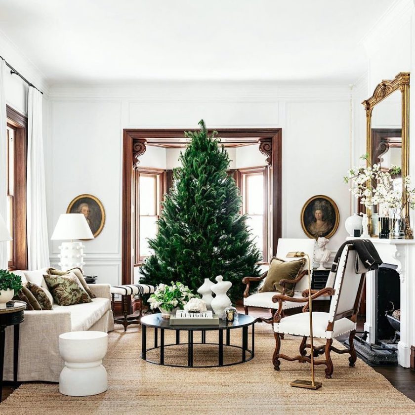 Christmas Mantels-24 Classic & Exquisite Favorites - Laurel Home